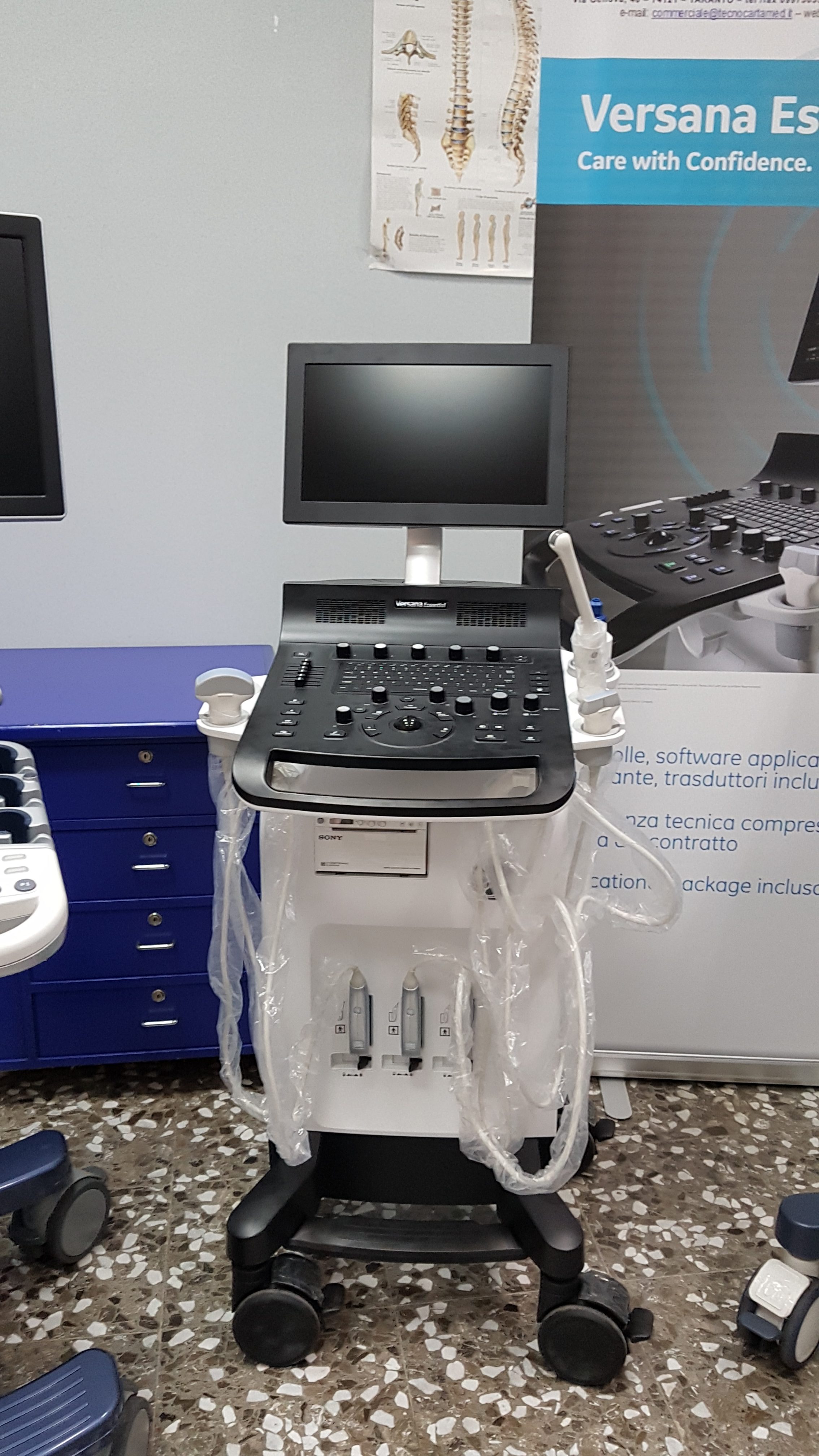 Tecnocarta Med Srl | Versana Essential